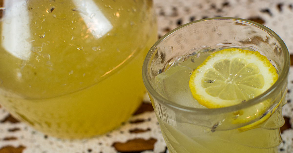 Lavender Infused Lemonade - I See Spain – Handcrafted Spanish Grater ...